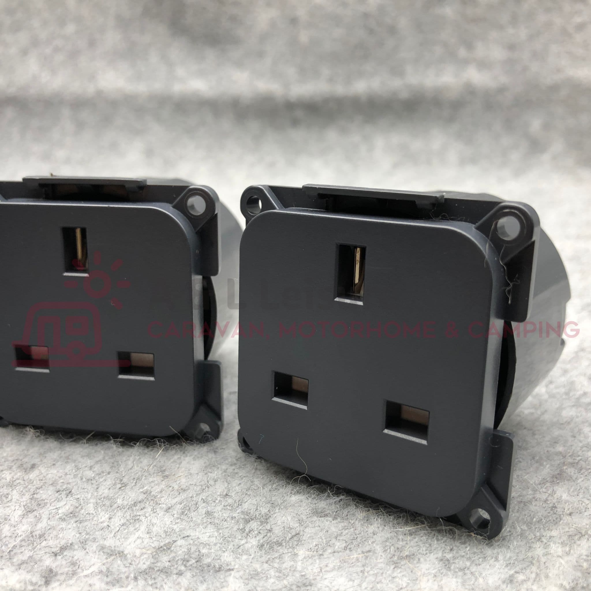 CBE C-Line 13a - 240v 2-Way Socket Faceplate & Back Box Gun Metal Grey ...